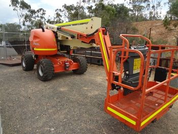 2017 JLG 450AJ 4 Wheel Drive Diesel Knuckle Boom (several units ...